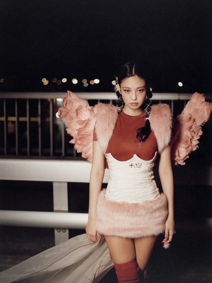 ‘롤링 스톤’이 주목한 2025 최고의 음반, 제니 ‘Ruby’ | 보그 코리아 (Vogue Korea)