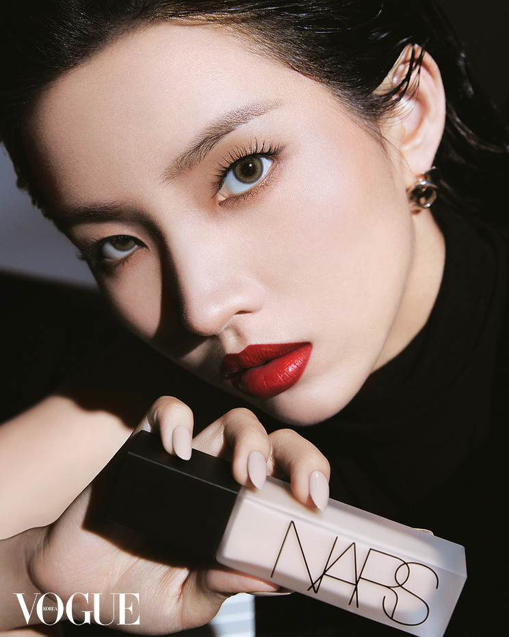 FACE EVERYTHING | 보그 코리아 (Vogue Korea)